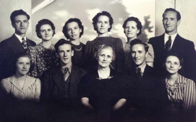 Alma Morby & Emma Richardson